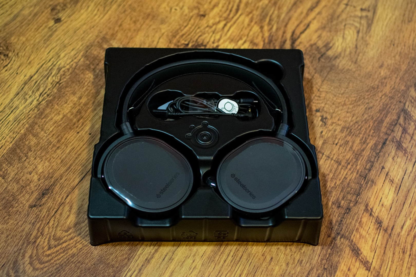SteelSeries Arctis 5 - hardvérový test / recenzia | Sector.sk