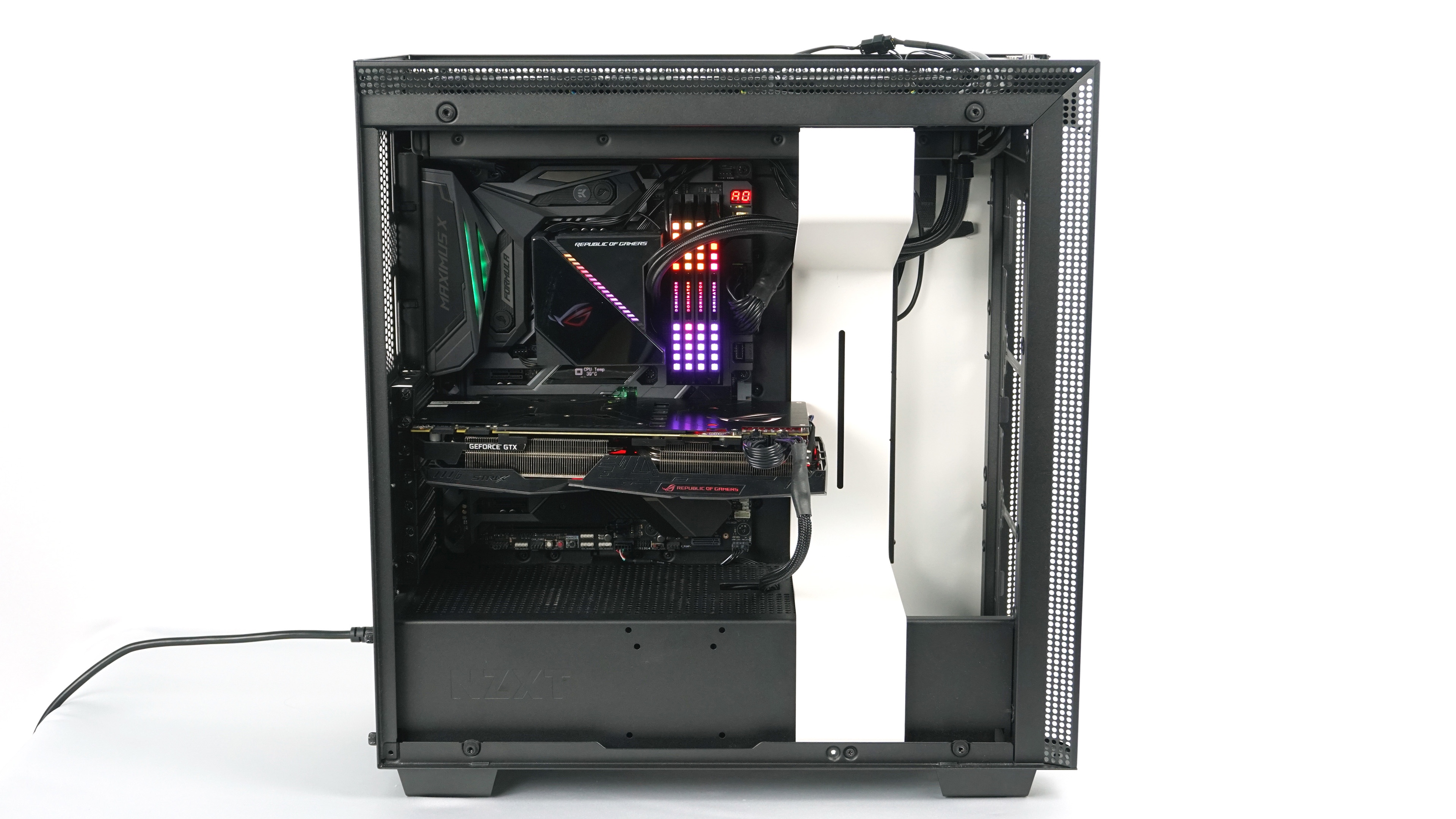 Corsair Dominator Platinum RGB - hardvérový test / recenzia | Sector.sk