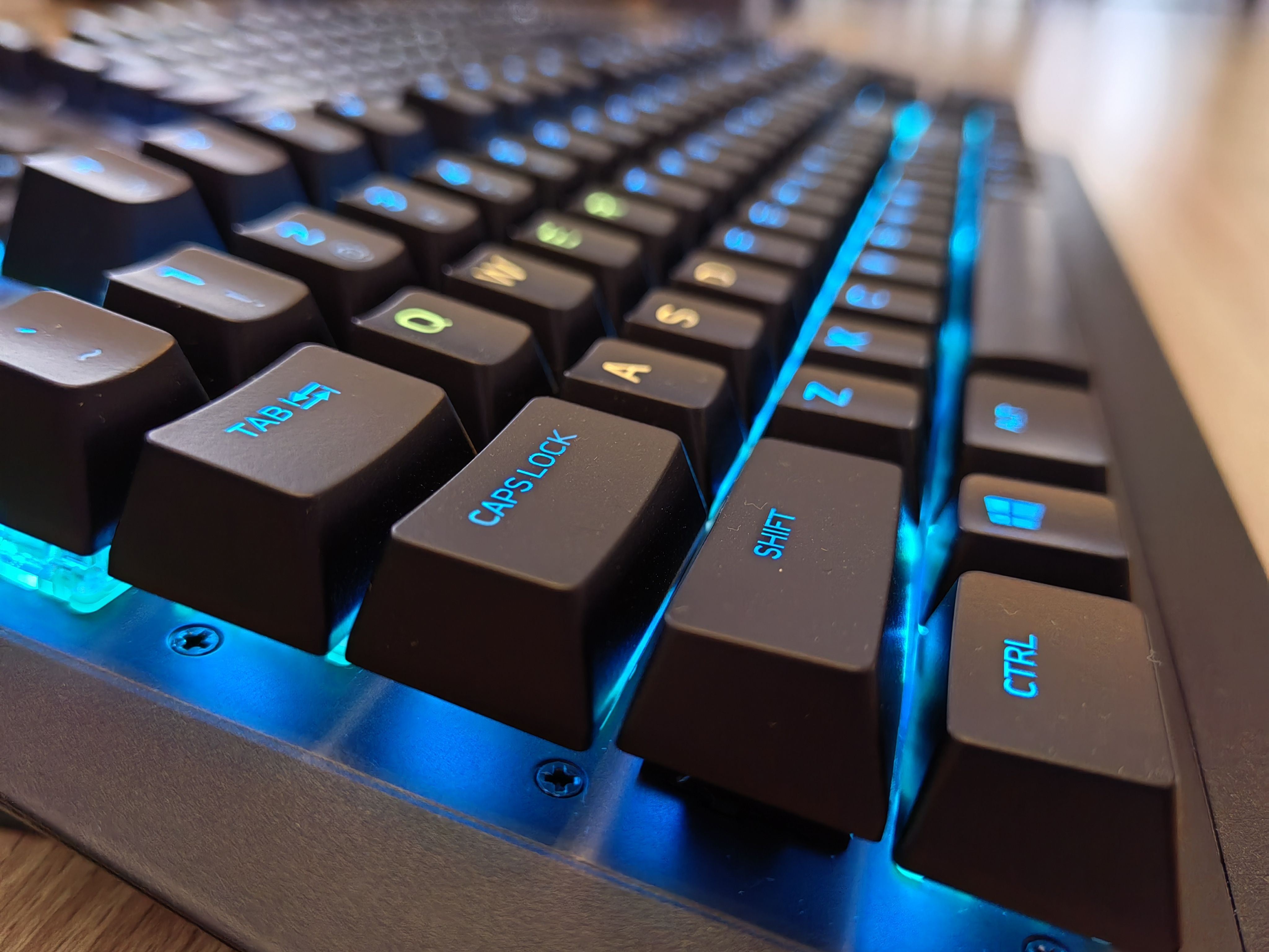 Alienware klávesnice AW310K, AW410K a AW510K - hardvérový test ...