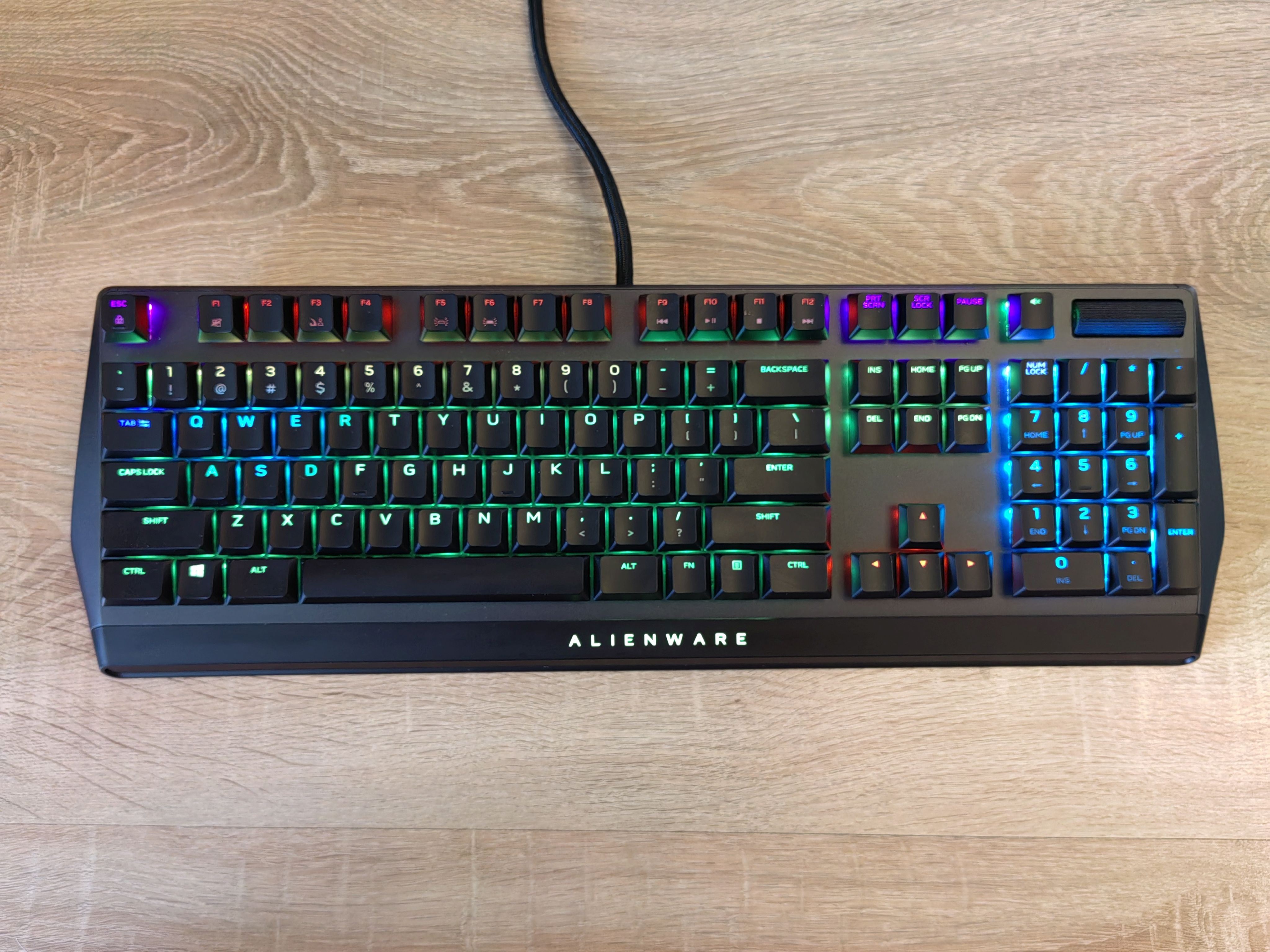 Alienware klávesnice AW310K, AW410K a AW510K - hardvérový test ...