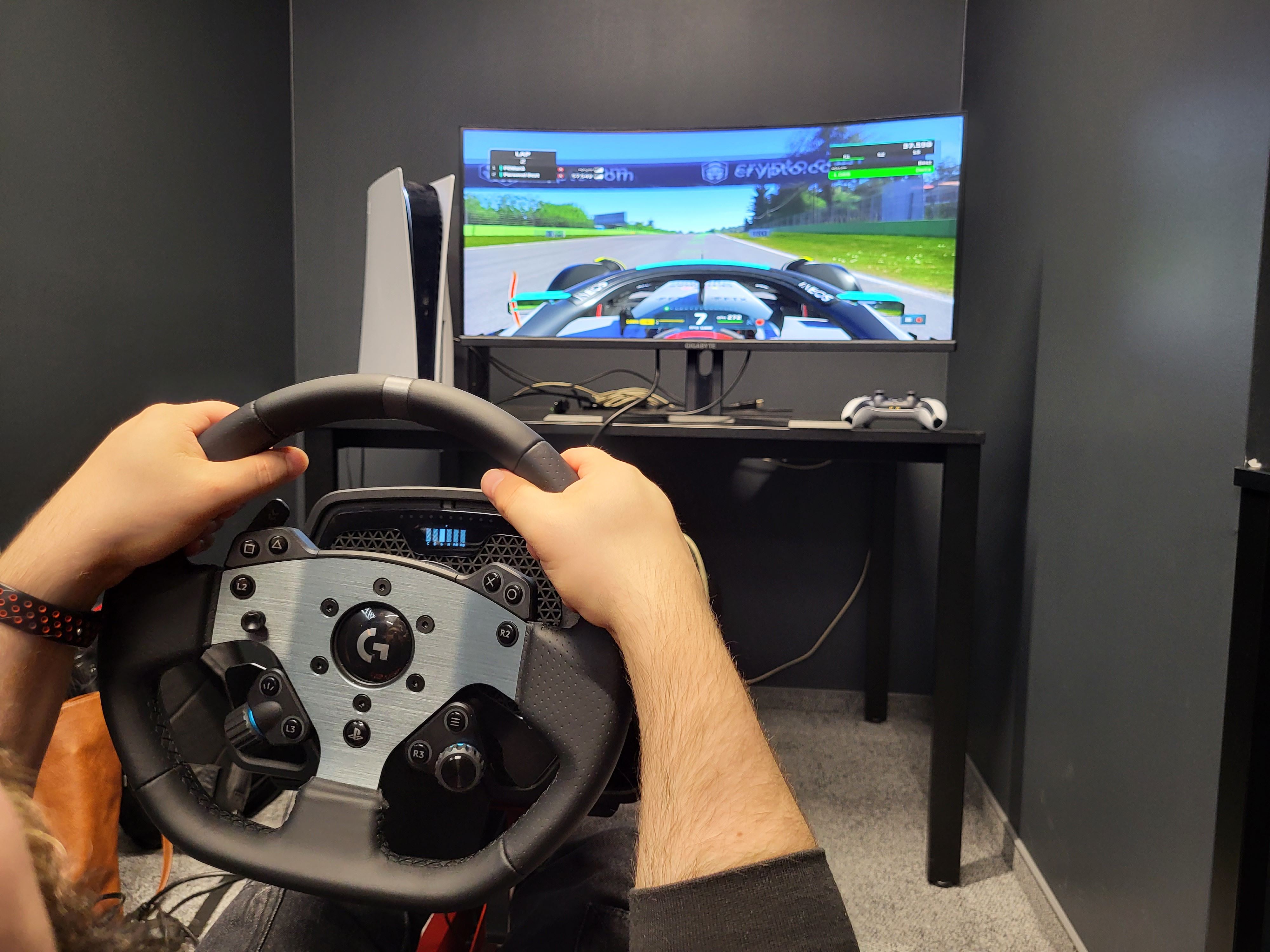 Logitech G PRO Racing Wheels + PRO Racing Pedals - hardvérový test ...