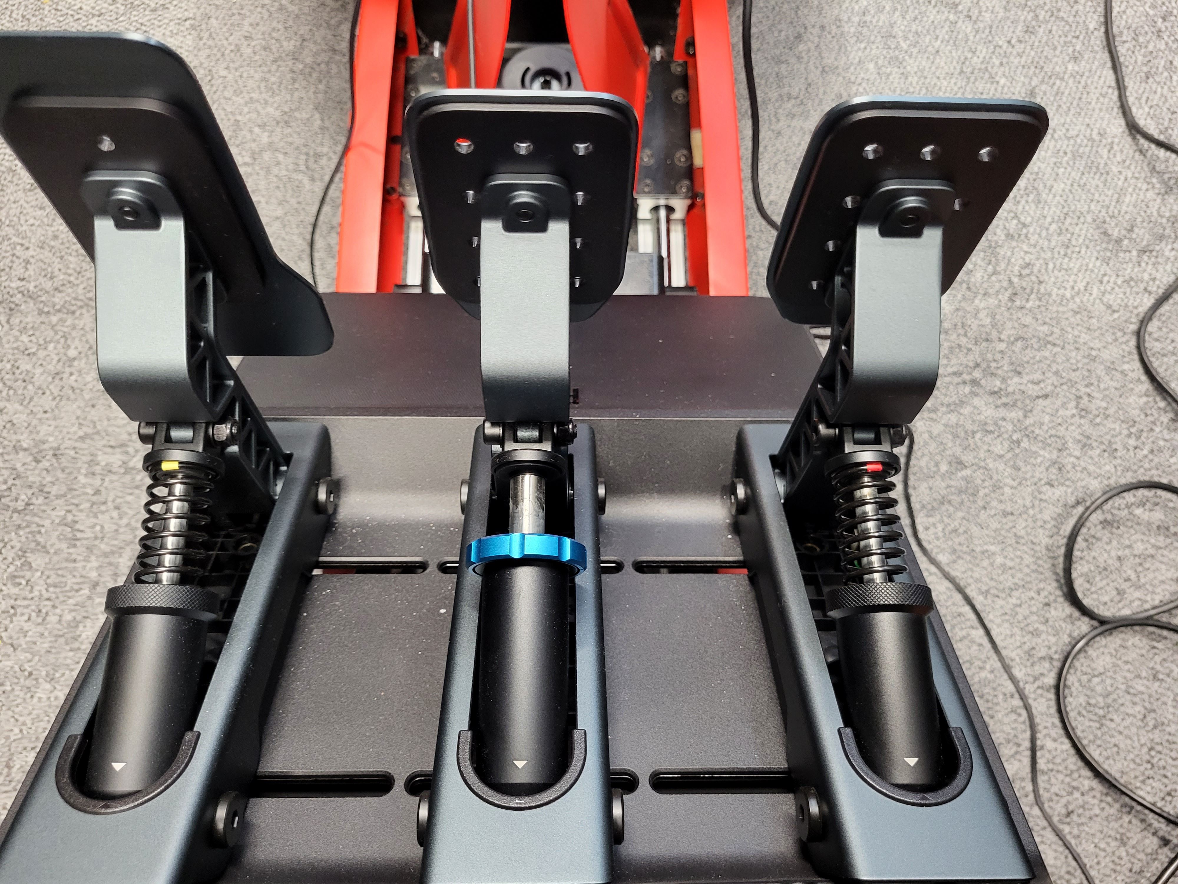 Logitech G PRO Racing Wheels + PRO Racing Pedals - hardvérový test ...