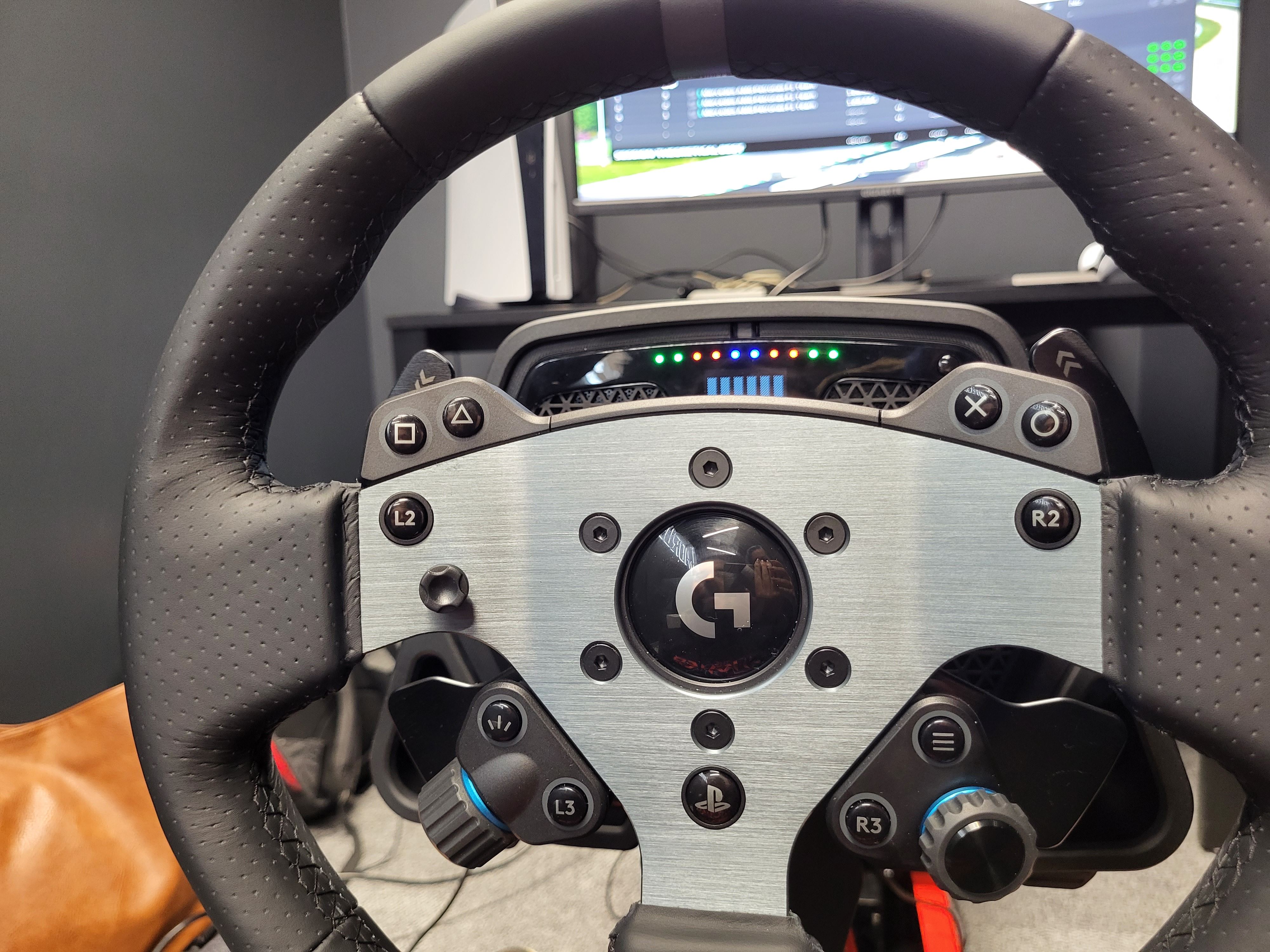 Logitech G PRO Racing Wheels + PRO Racing Pedals - hardvérový test ...