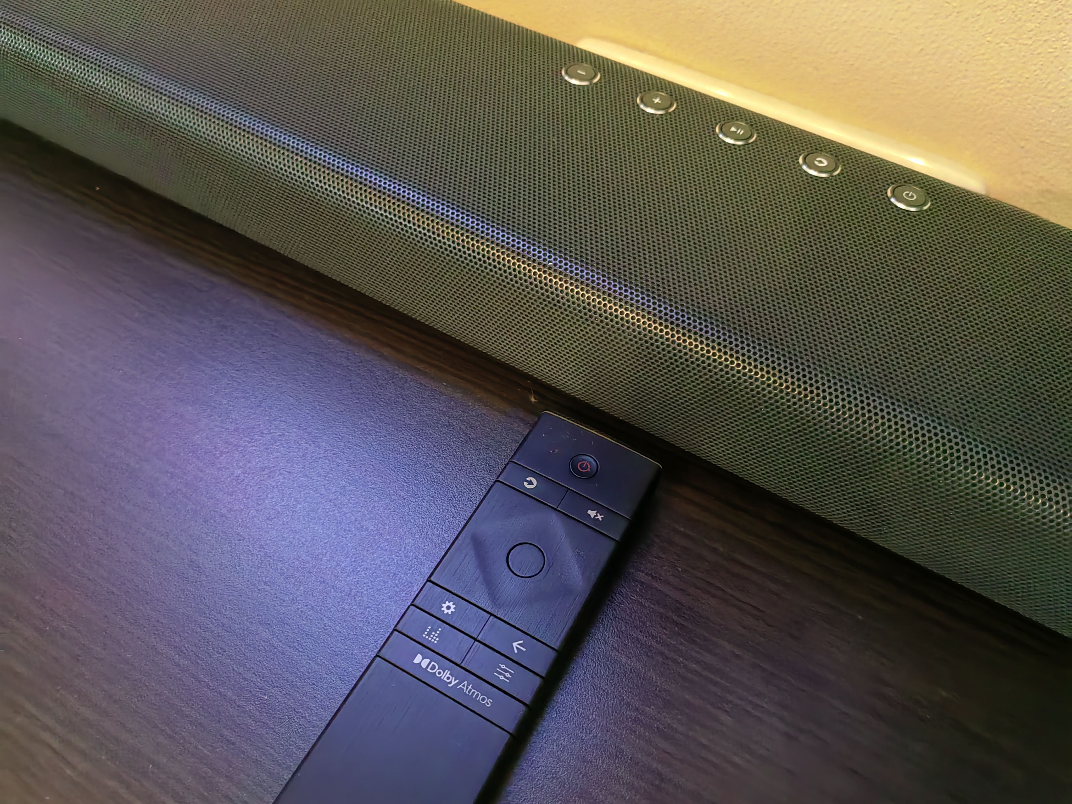 Philips Fidelio B97 - 7.1 soundbar - hardvérový test / recenzia | Sector.sk