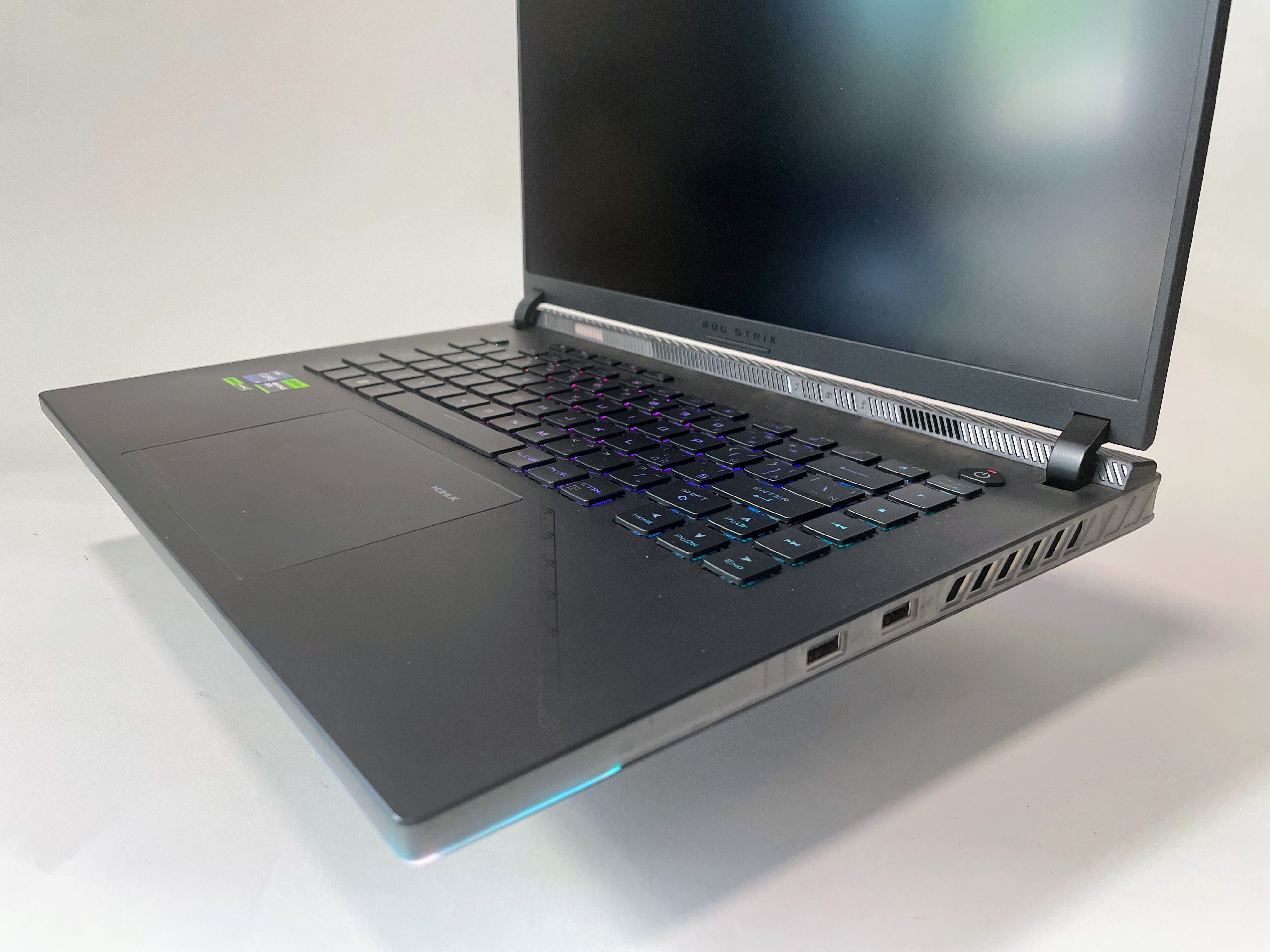 ASUS ROG STRIX SCAR 16 - hardvérový test / recenzia | Sector.sk