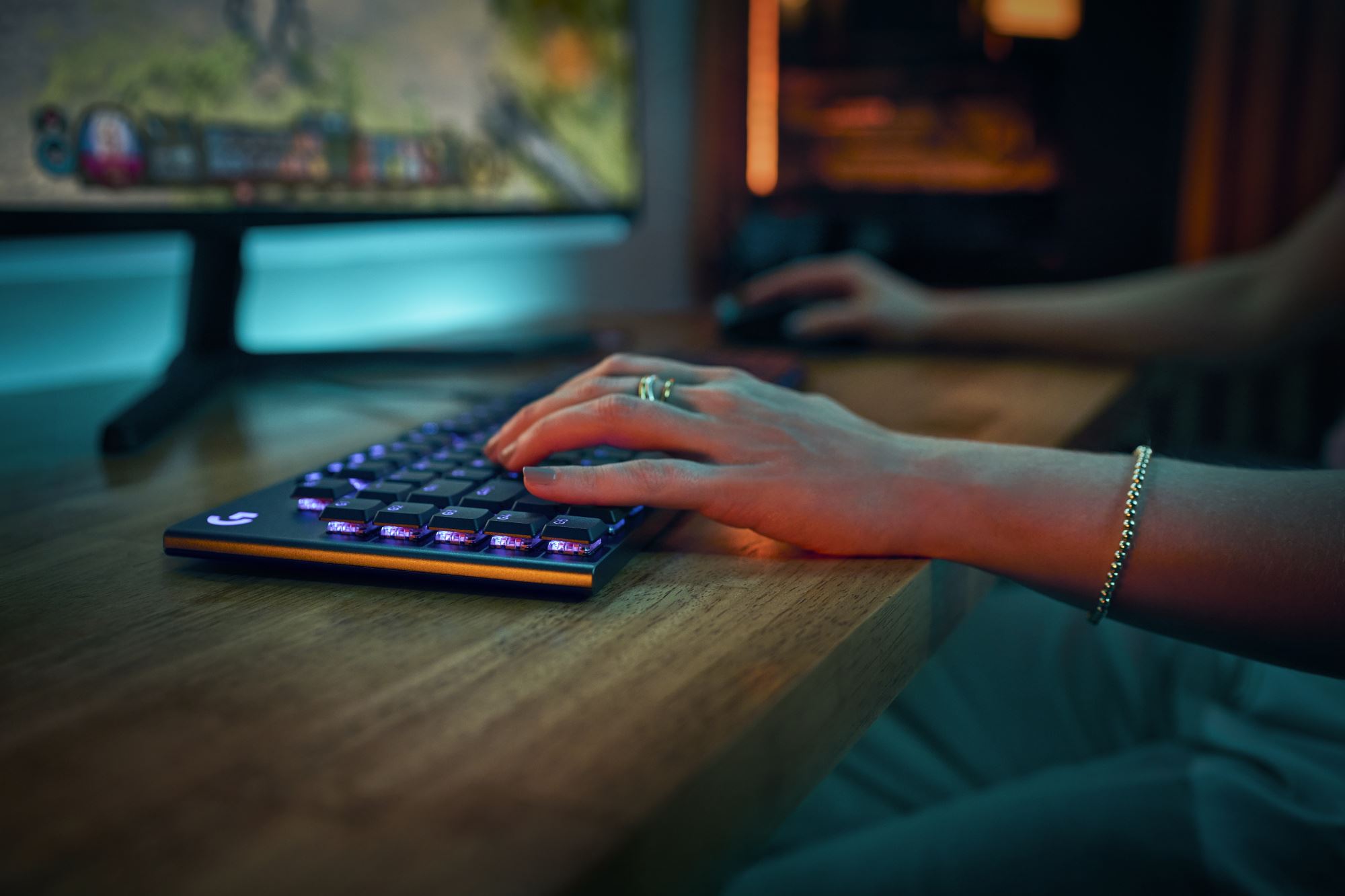 Logitech G PRO 2 LIGHTSPEED DEX & G915 X TKL Wireless - hardvérový test ...