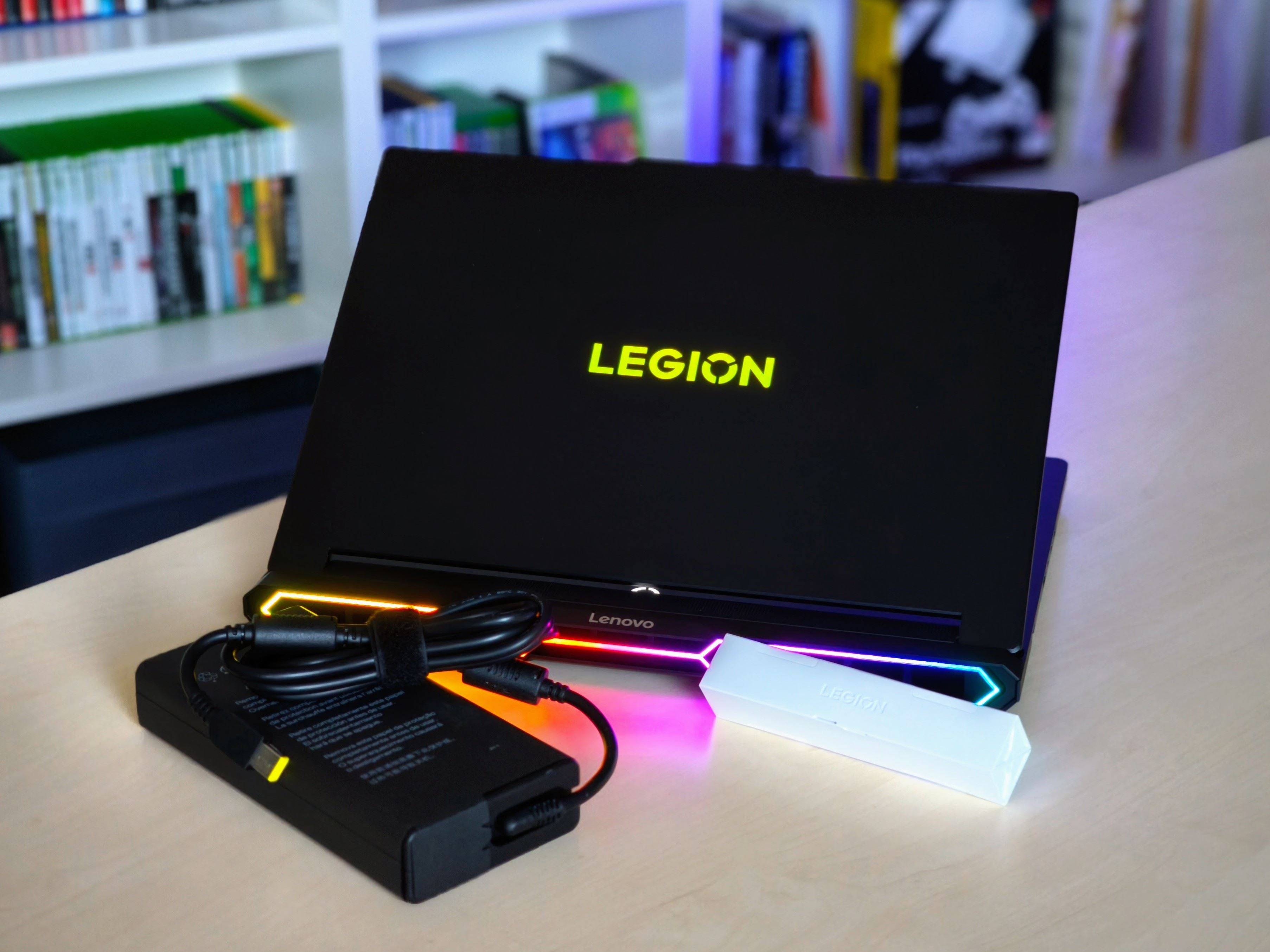 Lenovo Legion Pro 7 (16IAX10H) - hardvérový test / recenzia | Sector.sk